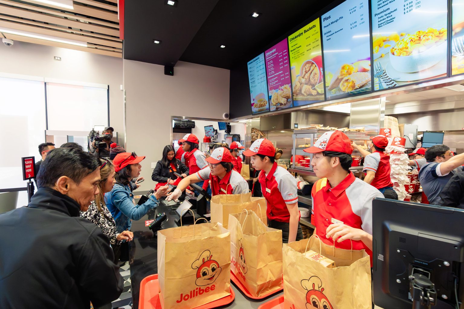 Jollibee Group Opens First Jollibee Store in Oregon, Marking a Joyful ...